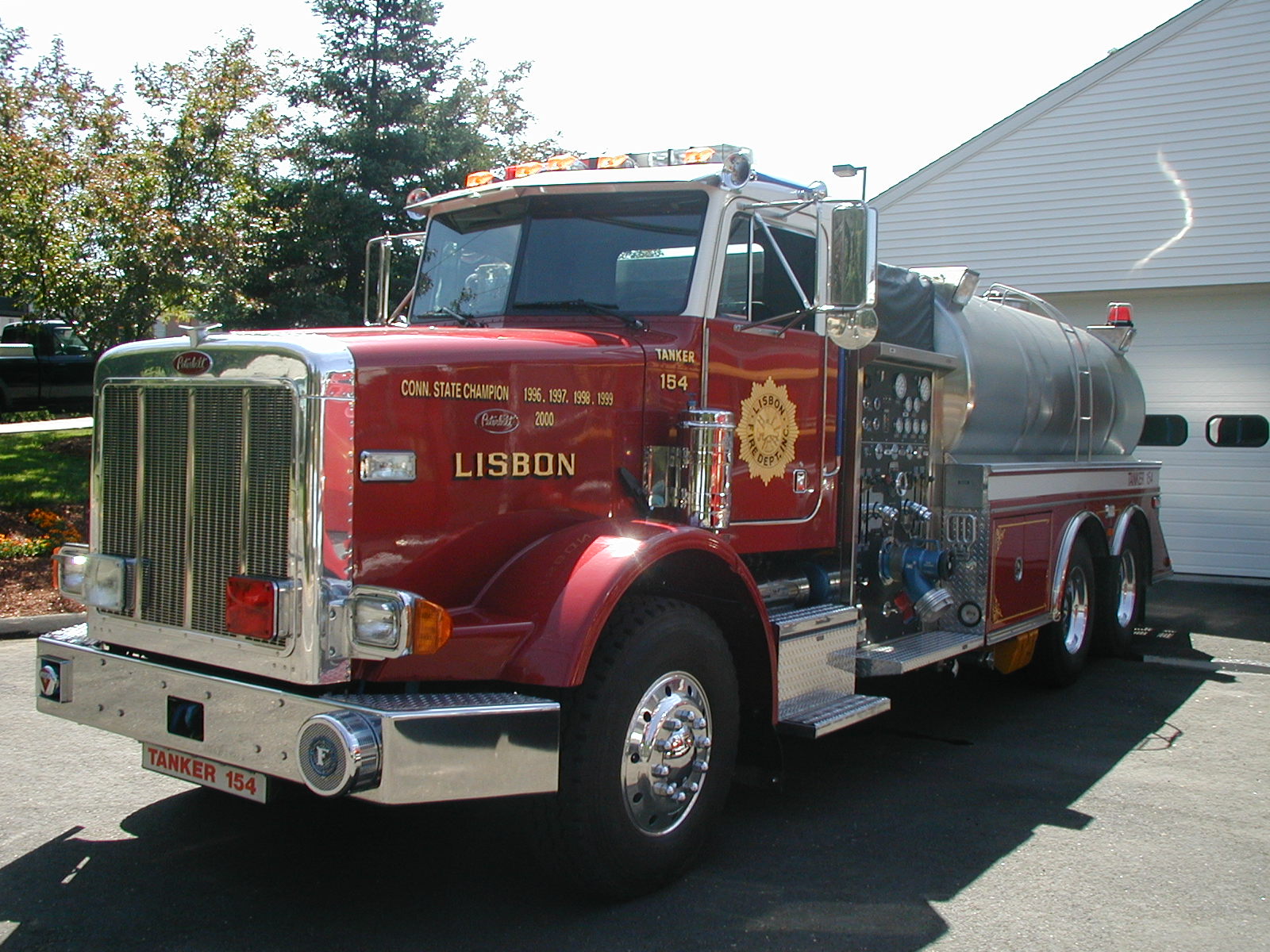 Tanker 154 – Lisbon Fire Dept